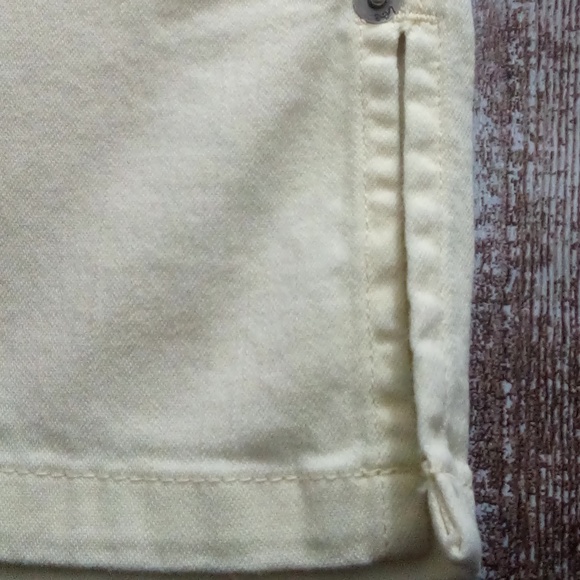 Lee | Jeans | Lee Yellow Denim Capris 4 M | Poshmark